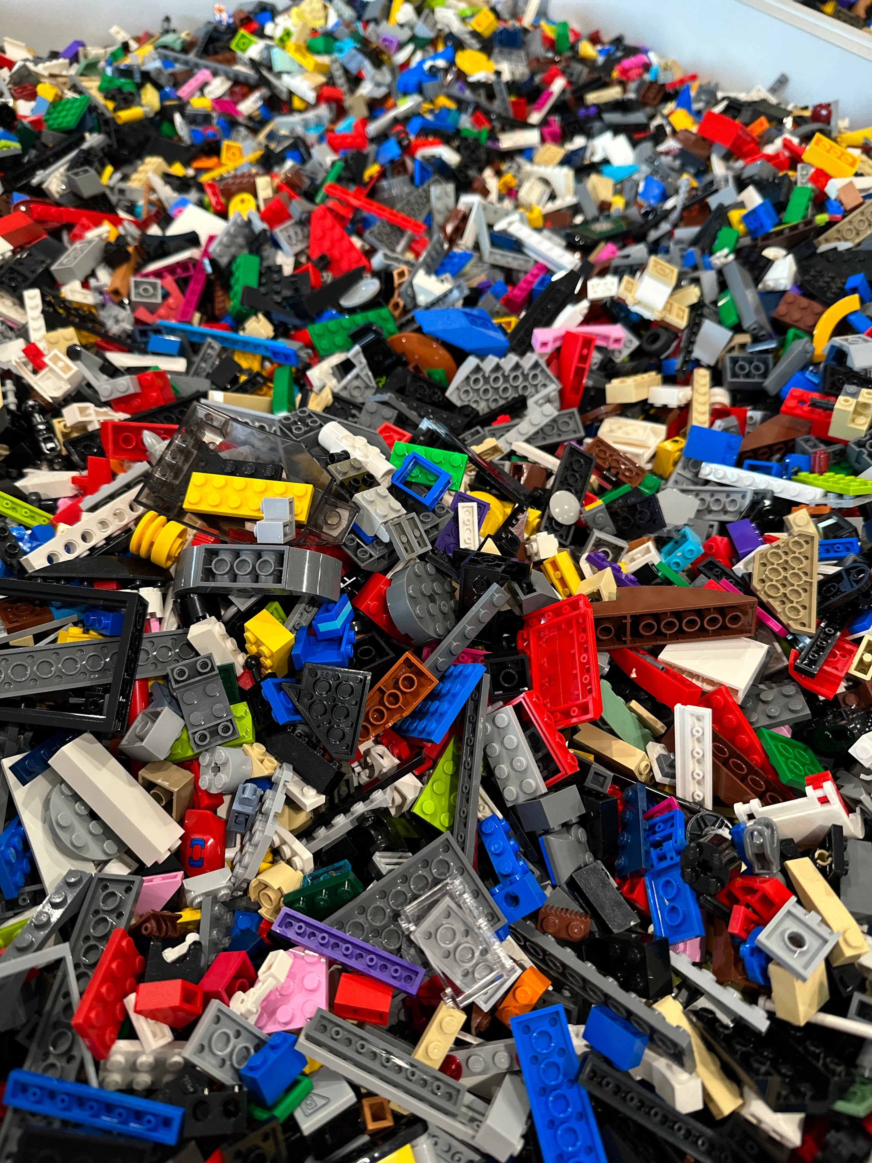 Work at Bricks & Minifigs – bricksandminfigsmetroeast